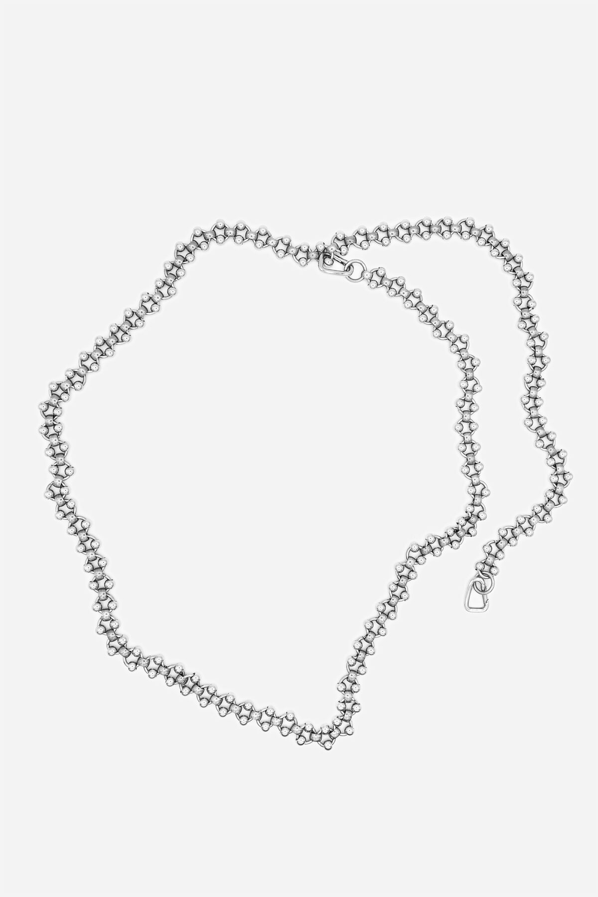 How To Wear Chain Belts With Any Dress For a Modern Edge